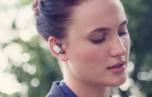 The Moto Hint: A Wireless Bluetooth Headset That’s Going to Change the ...